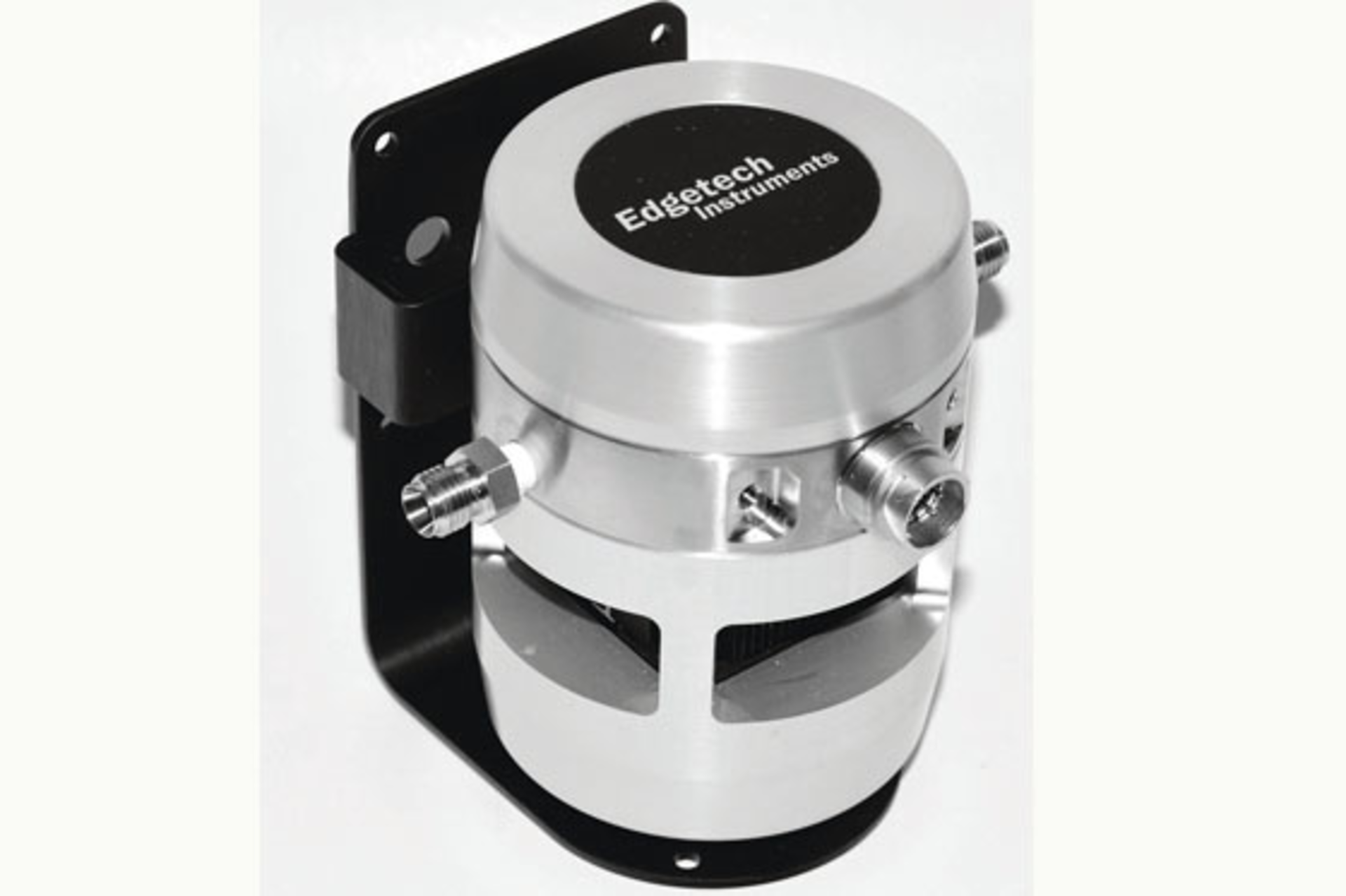 Edgetech mirror sensor rapid, long-lasting | Plastics Machinery & Manufacturing