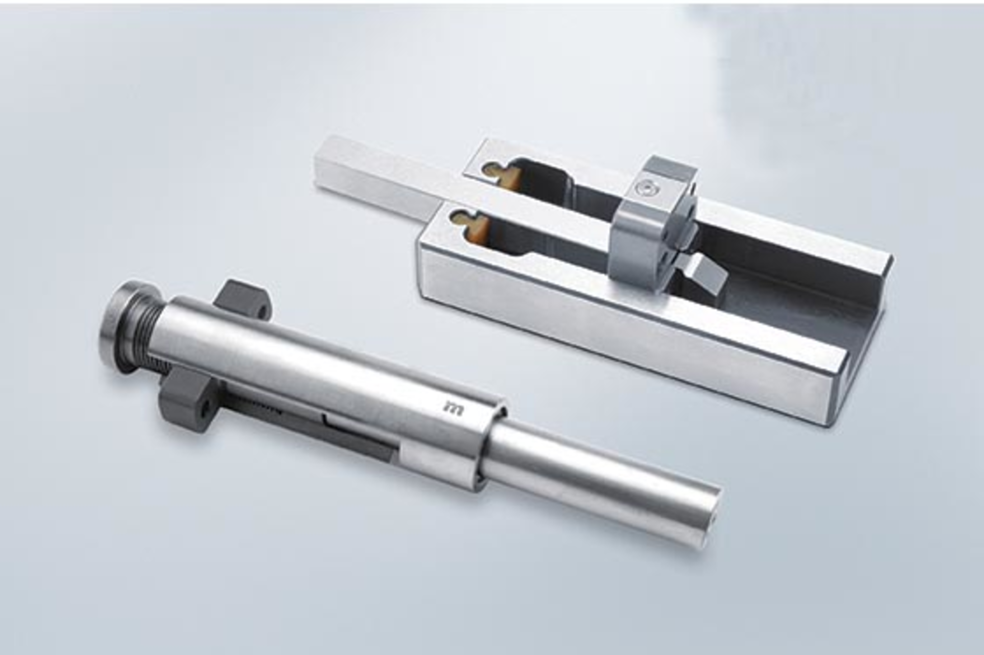 Meusburger upgrades round, flat latch locks | Plastics Machinery ...