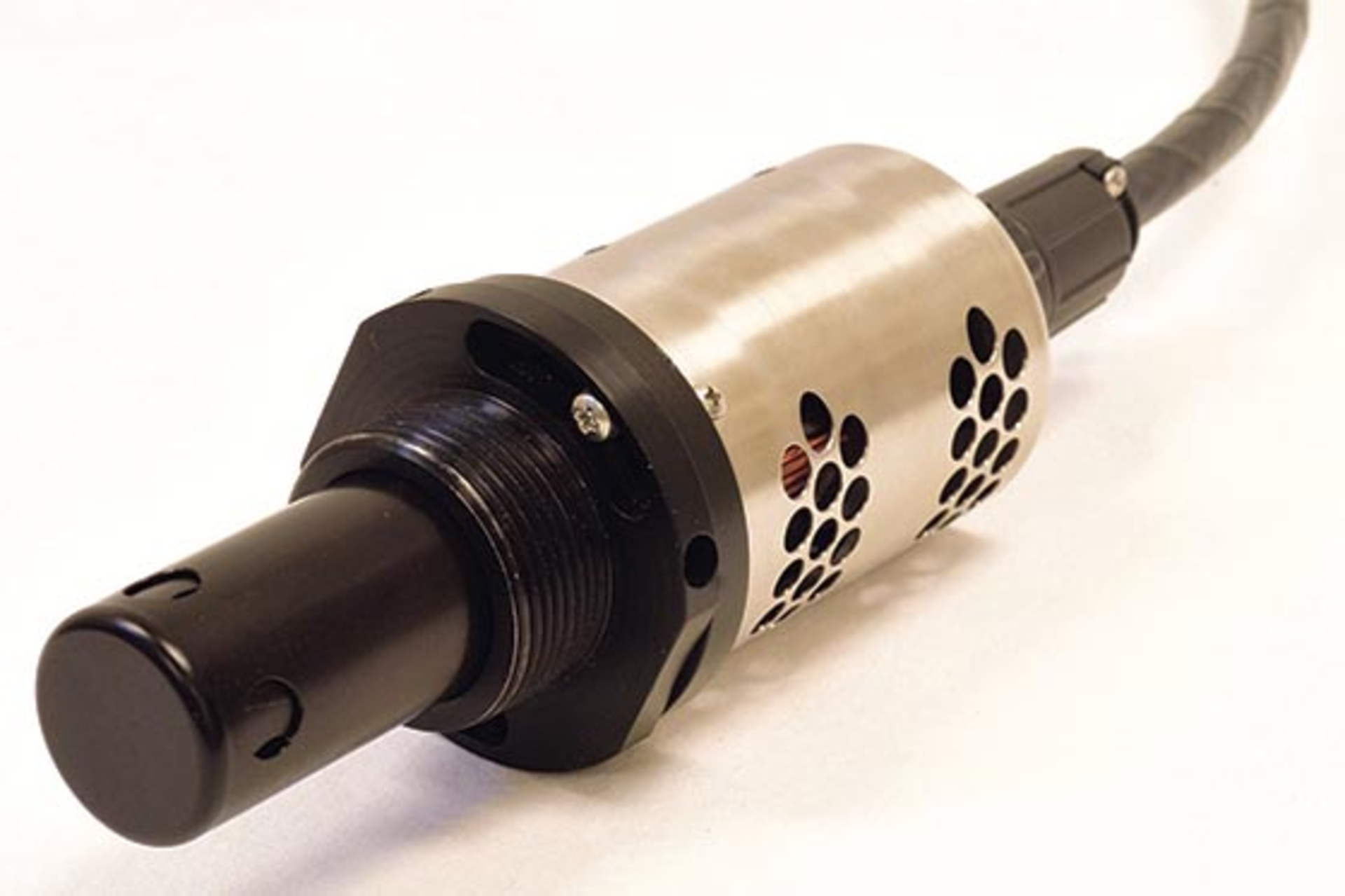 Edgetech sensor accurately measures dewpoint | Plastics Machinery & Manufacturing