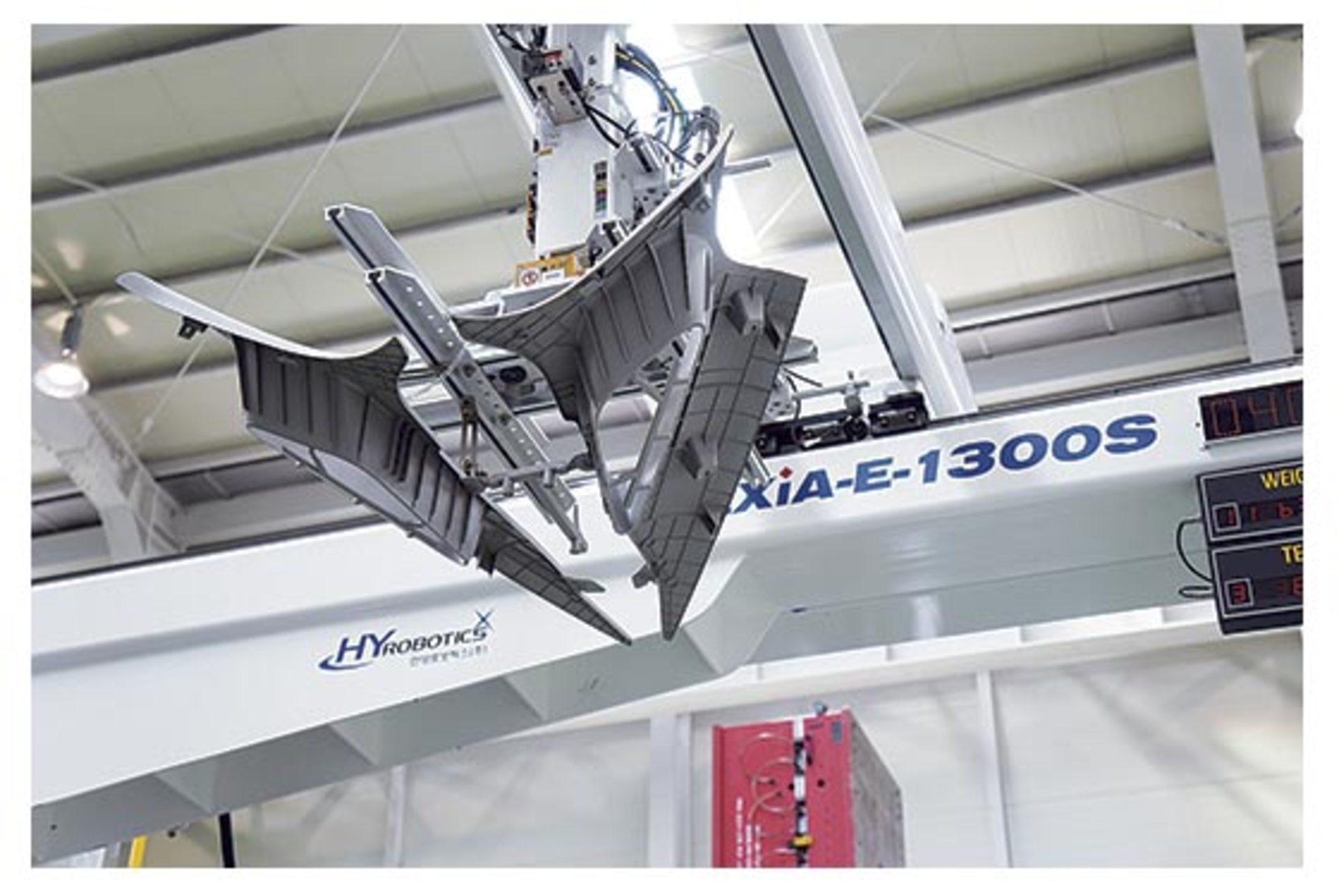 Parts-removal robots boost accuracy | Plastics Machinery & Manufacturing