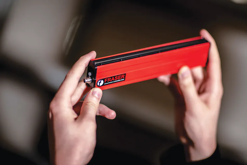 Fraser launches its smallest ionizing bar | Plastics Machinery ...