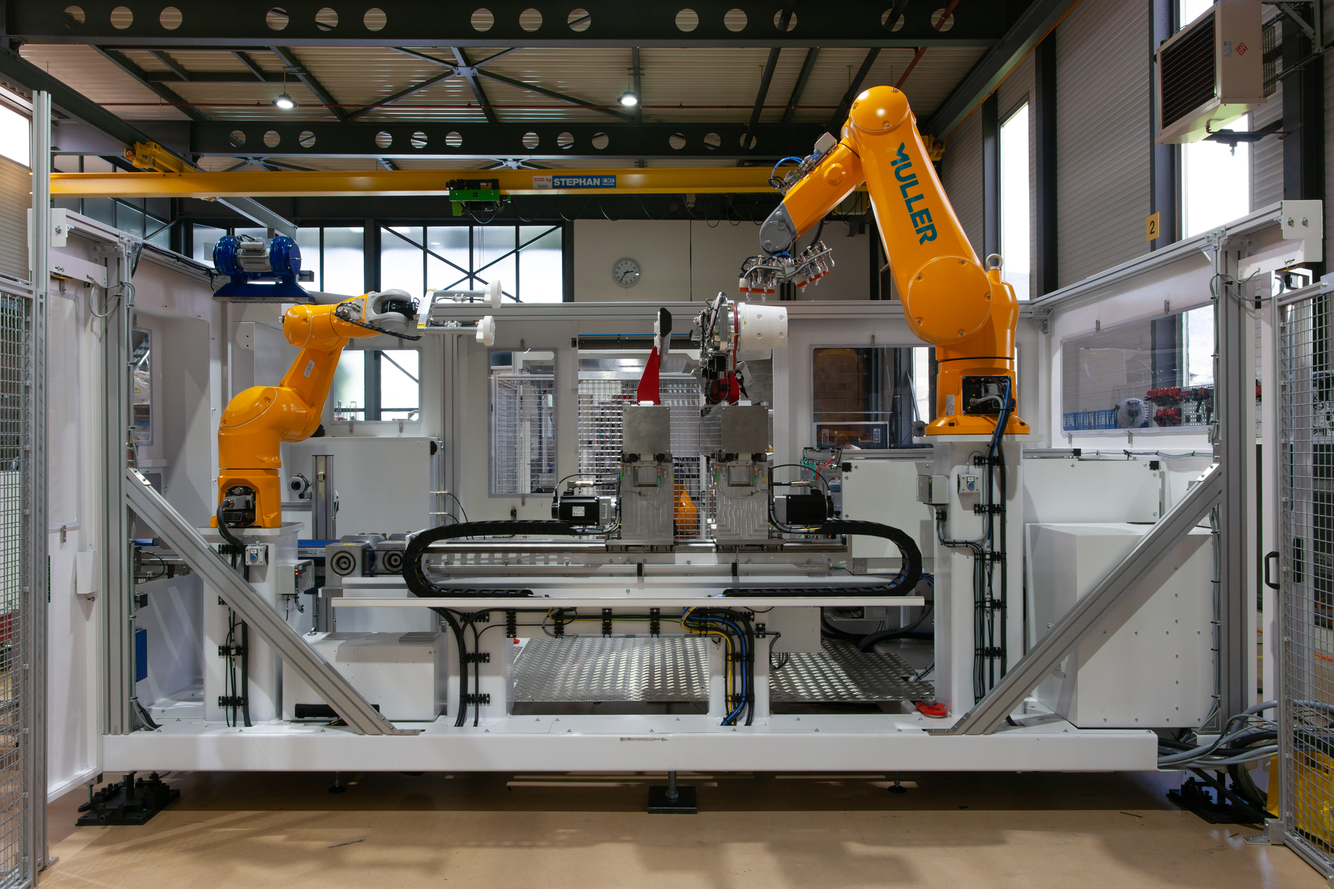 Muller Technology launches IML system for pails | Plastics Machinery ...