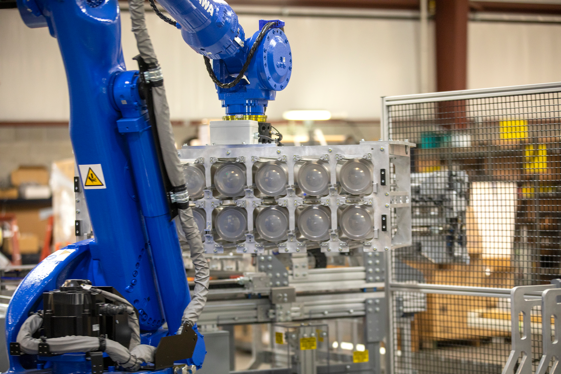 Mantis handles parts with efficiency | Plastics Machinery Manufacturing