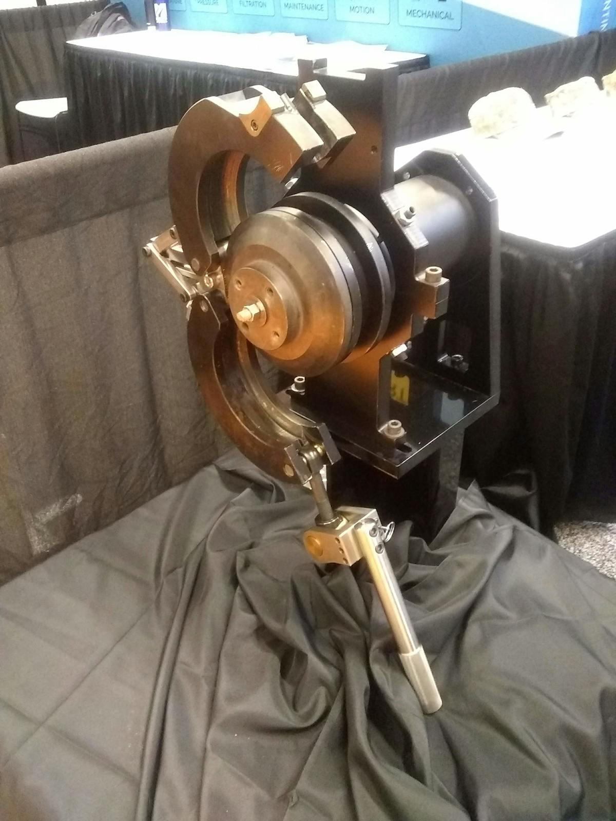 Graham Engineering debuts toolless CAMGrip Clamp for extruders ...