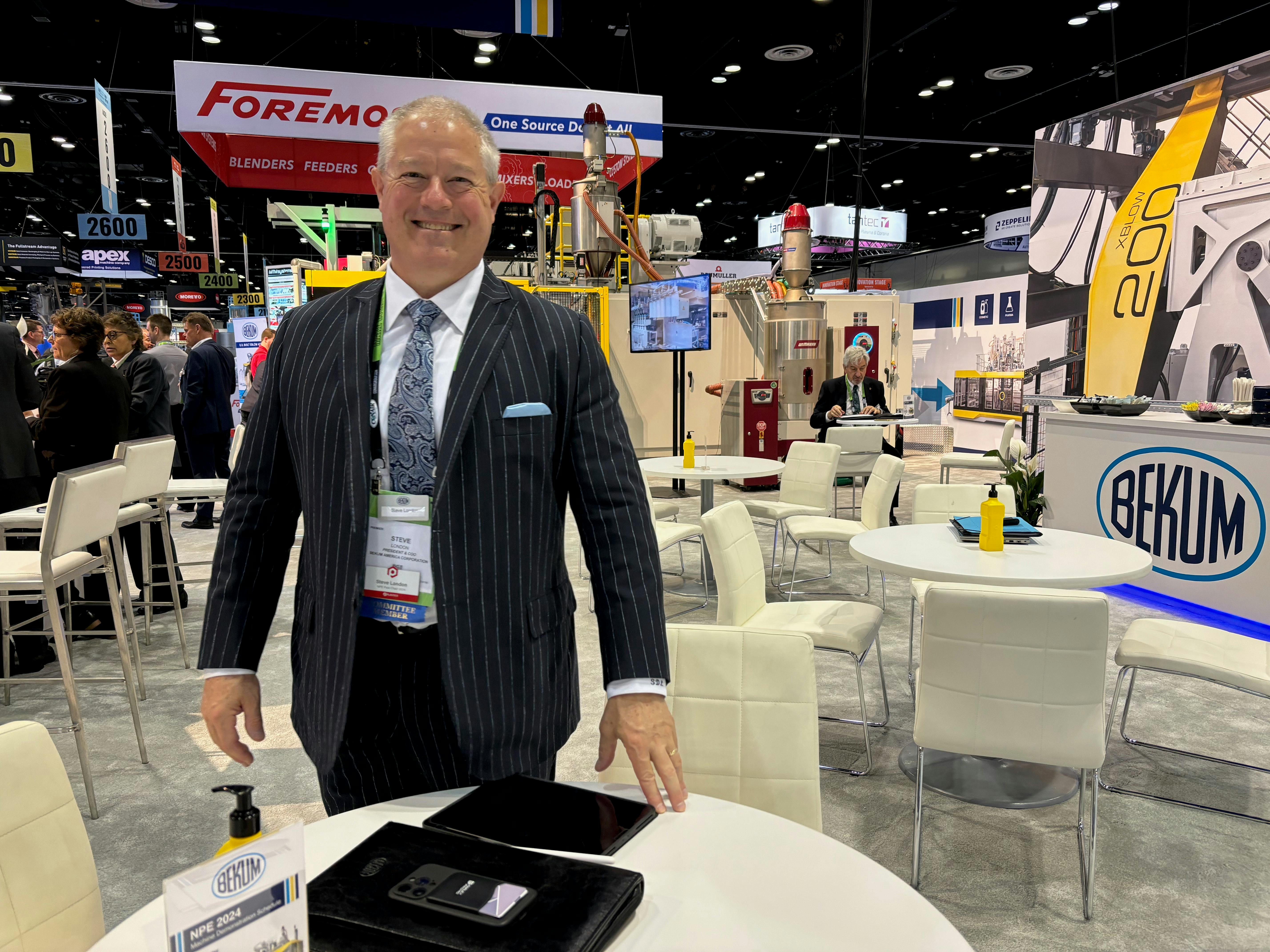 Blow molding OEMs focus on sustainability | Plastics Machinery ...